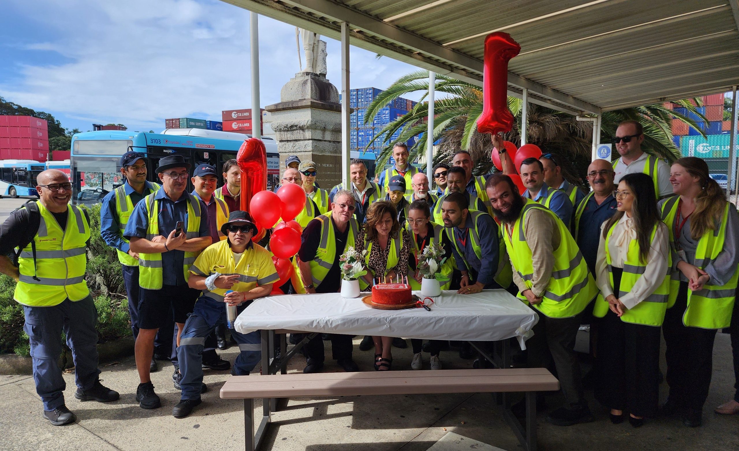 Transdev John Holland Buses marks 1st anniversary - Transdev Australasia